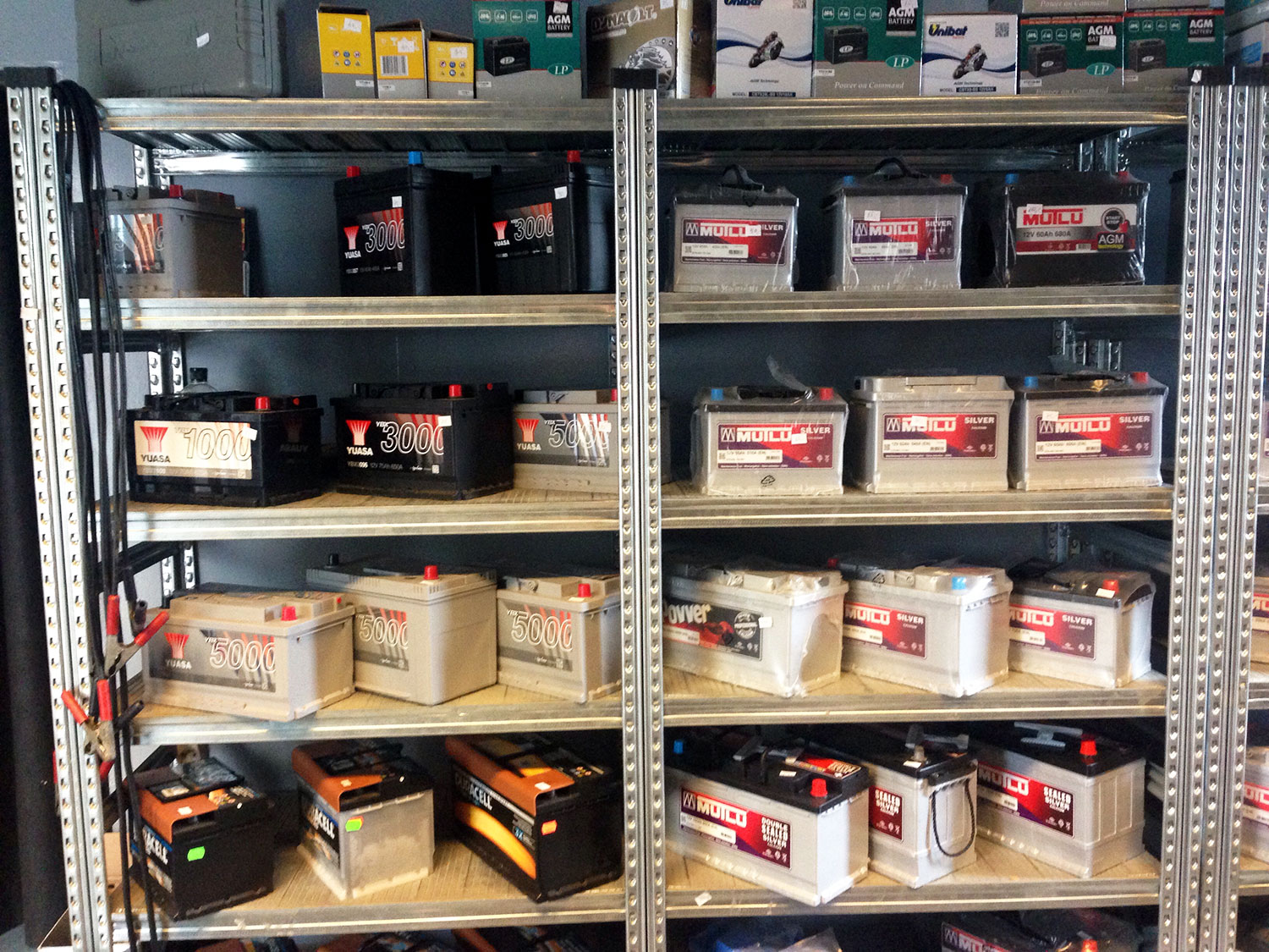 Akumuliatoriai pagal automobilį | patikra, krovimas, prekyba